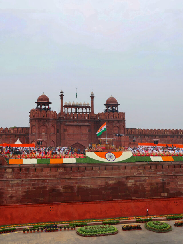 ಕೆಂಪು ಕೋಟೆಯಲ್ಲಿ ಅತಿ ಹೆಚ್ಚು ಬಾರಿ ಧ್ವಜಾರೋಹಣಗೊಳಿಸಿದ ಪ್ರಧಾನಿಗಳು